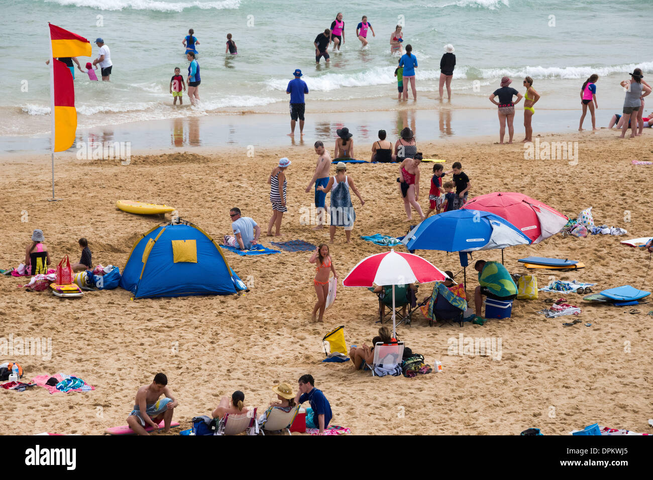 hottest day of year 44C heatwave in Melbourne families take to the ...