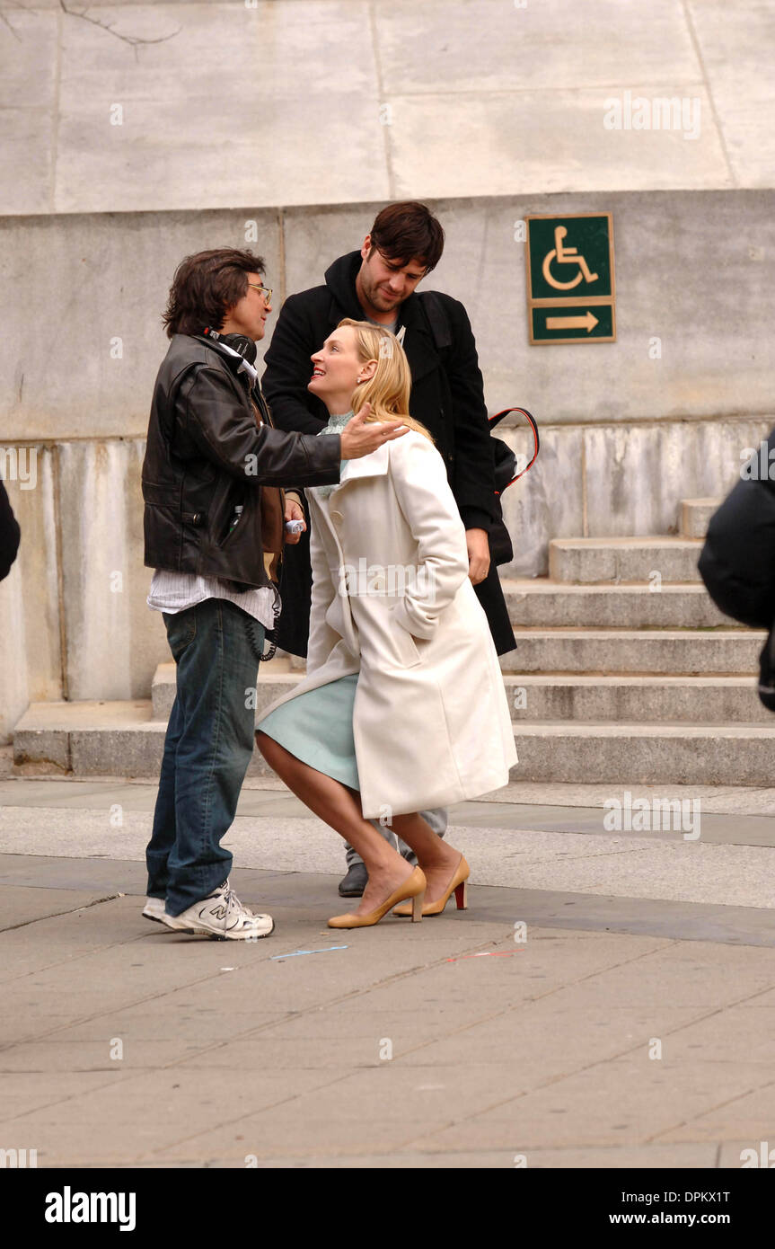 Dec. 15, 2006 - New York, New York, USA - K51117AR.Uma Thurman and ...