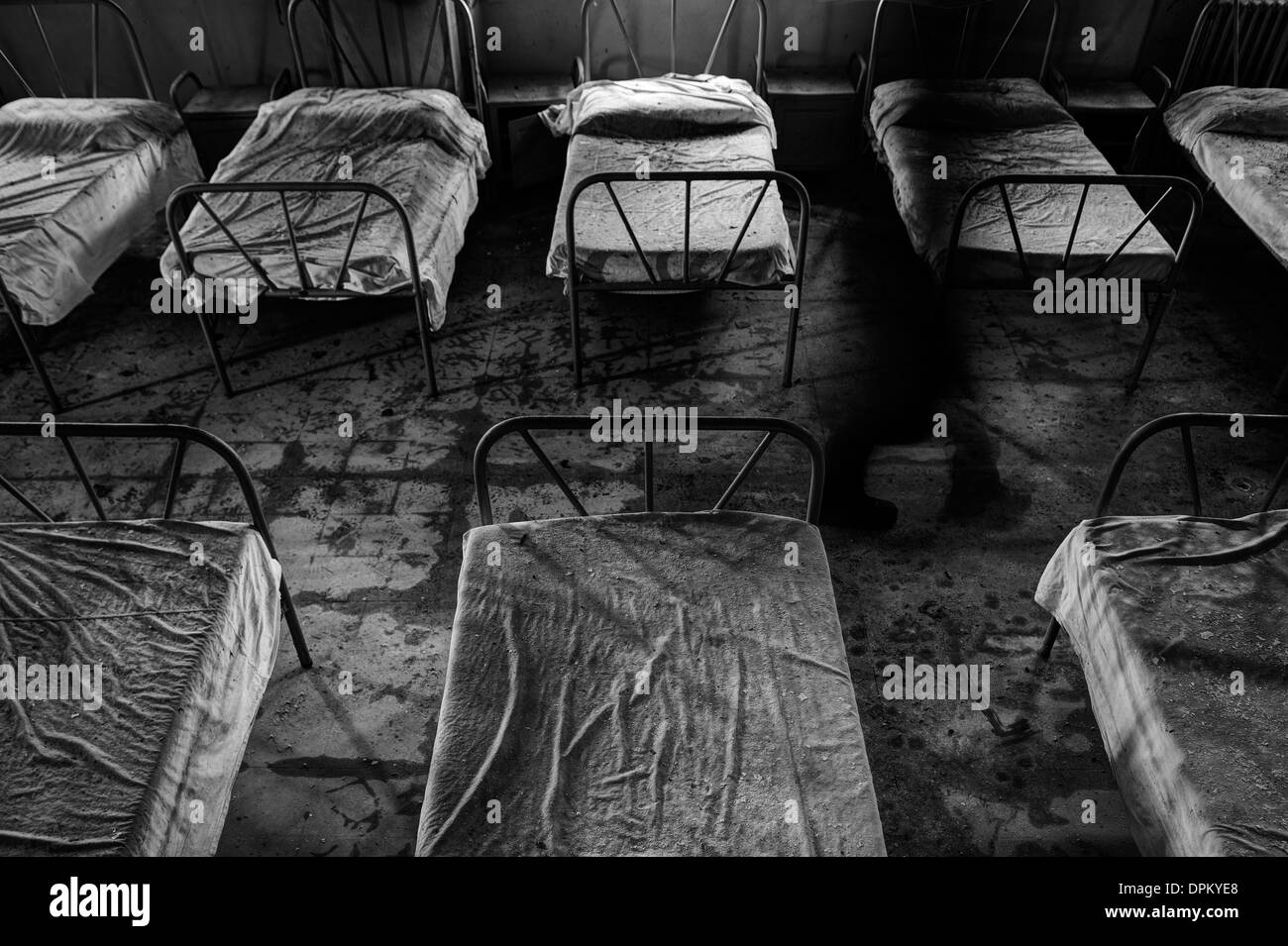 Empty beds Black and White Stock Photos & Images - Alamy