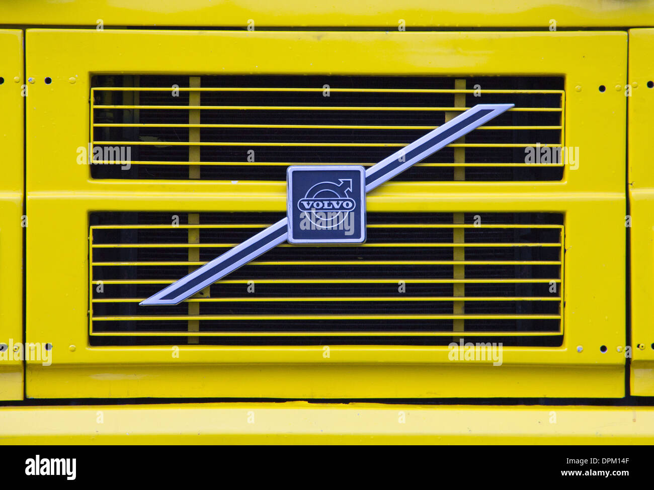 Radiator logo hi-res stock photography and images - Alamy
