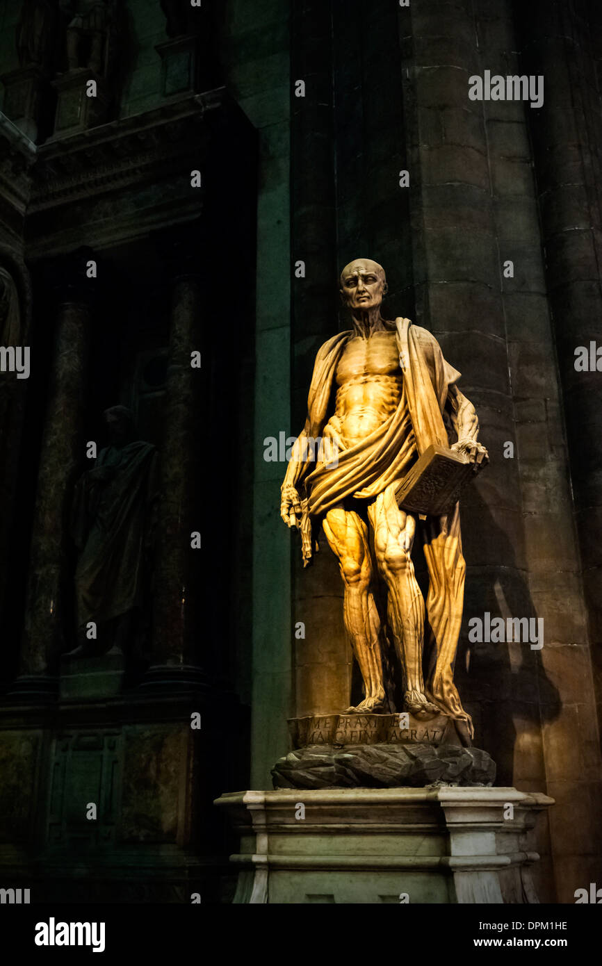 Bartholomew the apostle statue hi-res stock photography and images - Alamy