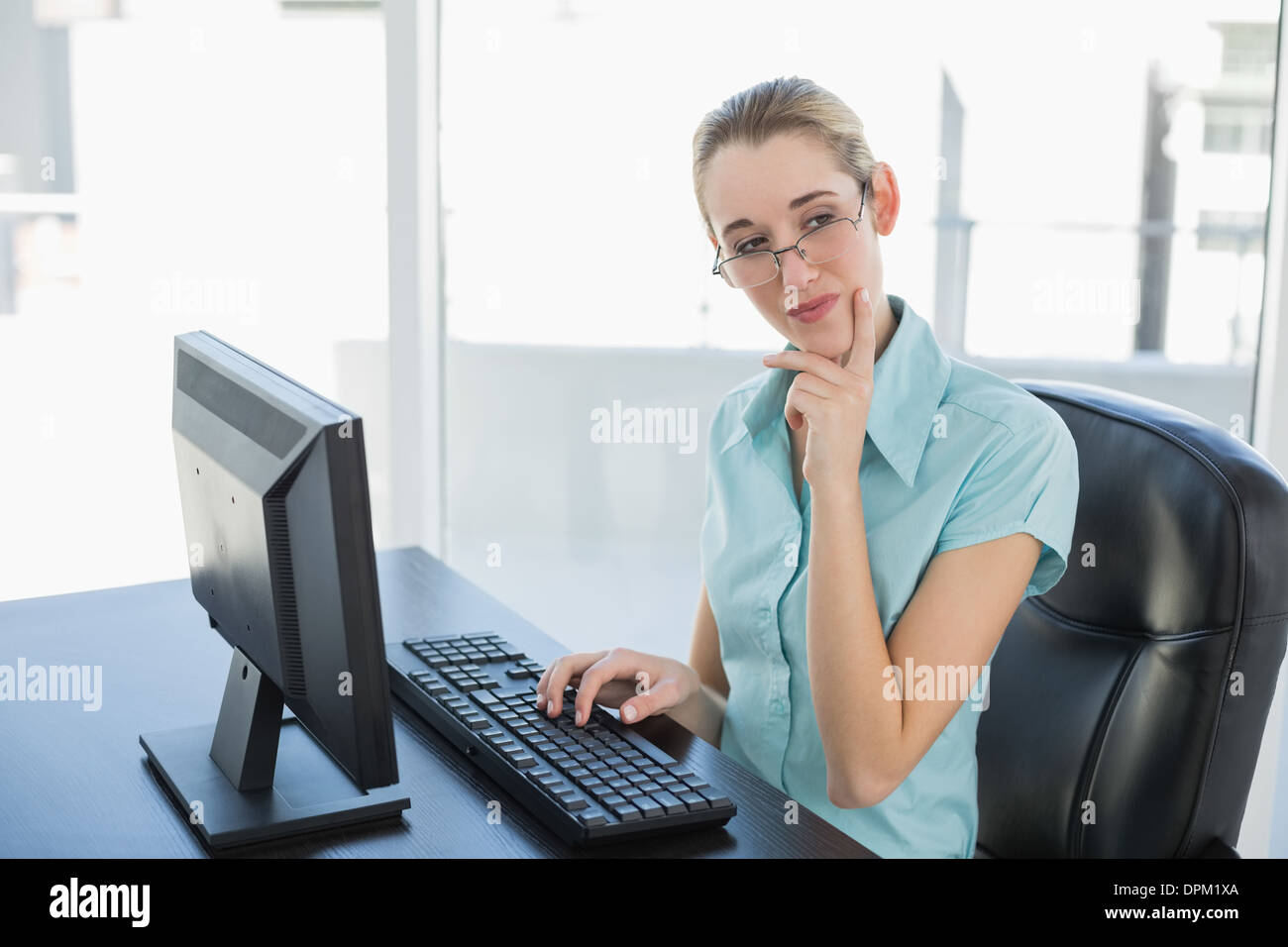 Thinking at computer hi-res stock photography and images - Alamy