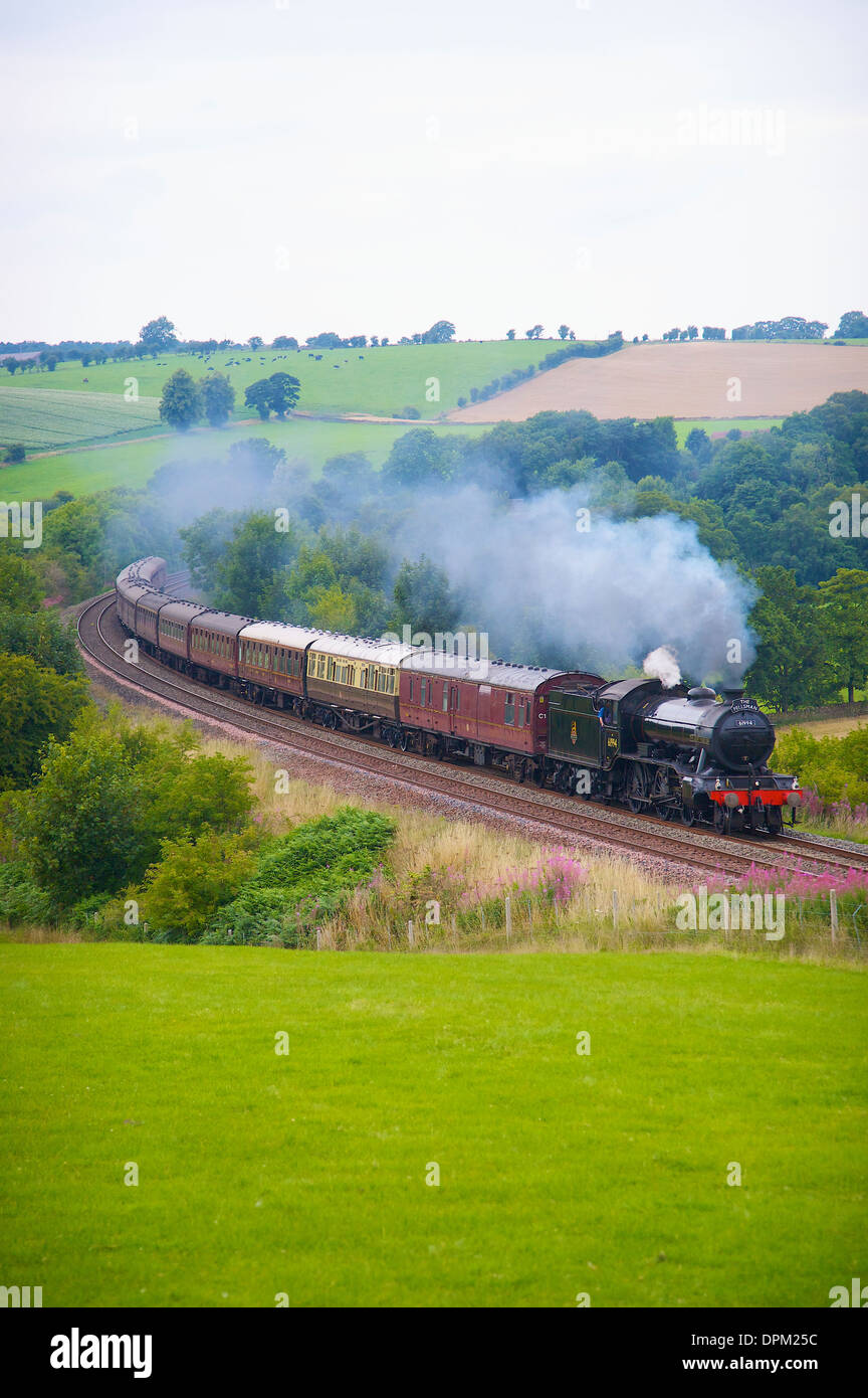 LNER Class K4 2-6-0 'The Great Marquess' steam train near Low Baron ...