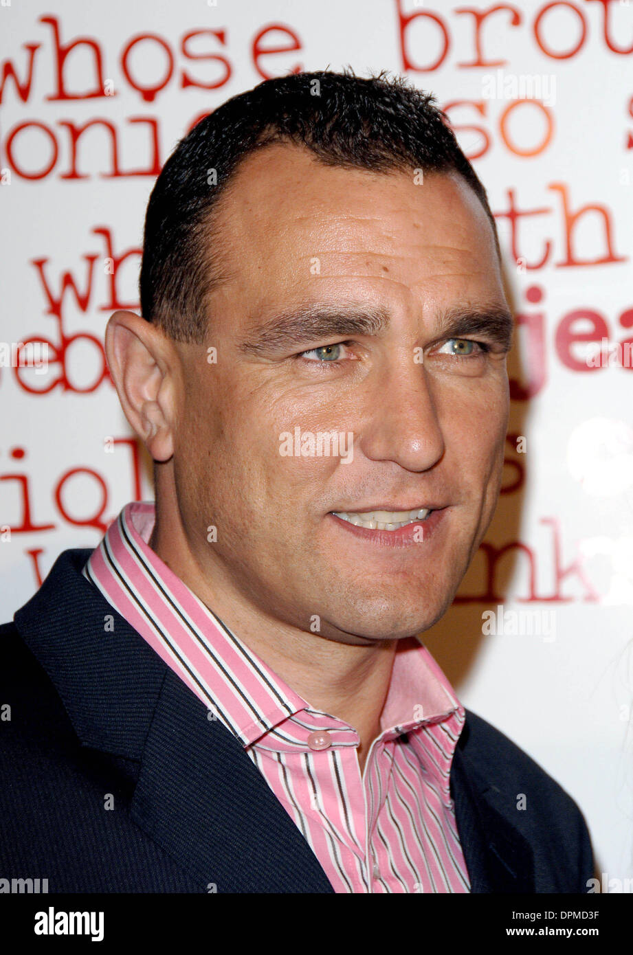 Vinnie jones shes man premiere hi-res stock photography and images - Alamy