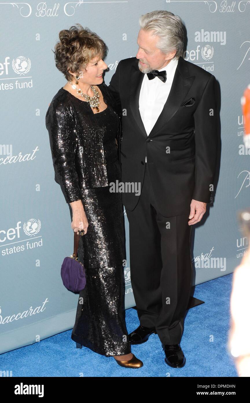 Los Angeles, CA, USA. 14th Jan, 2014. Dean Kaye, Michael Douglas at ...