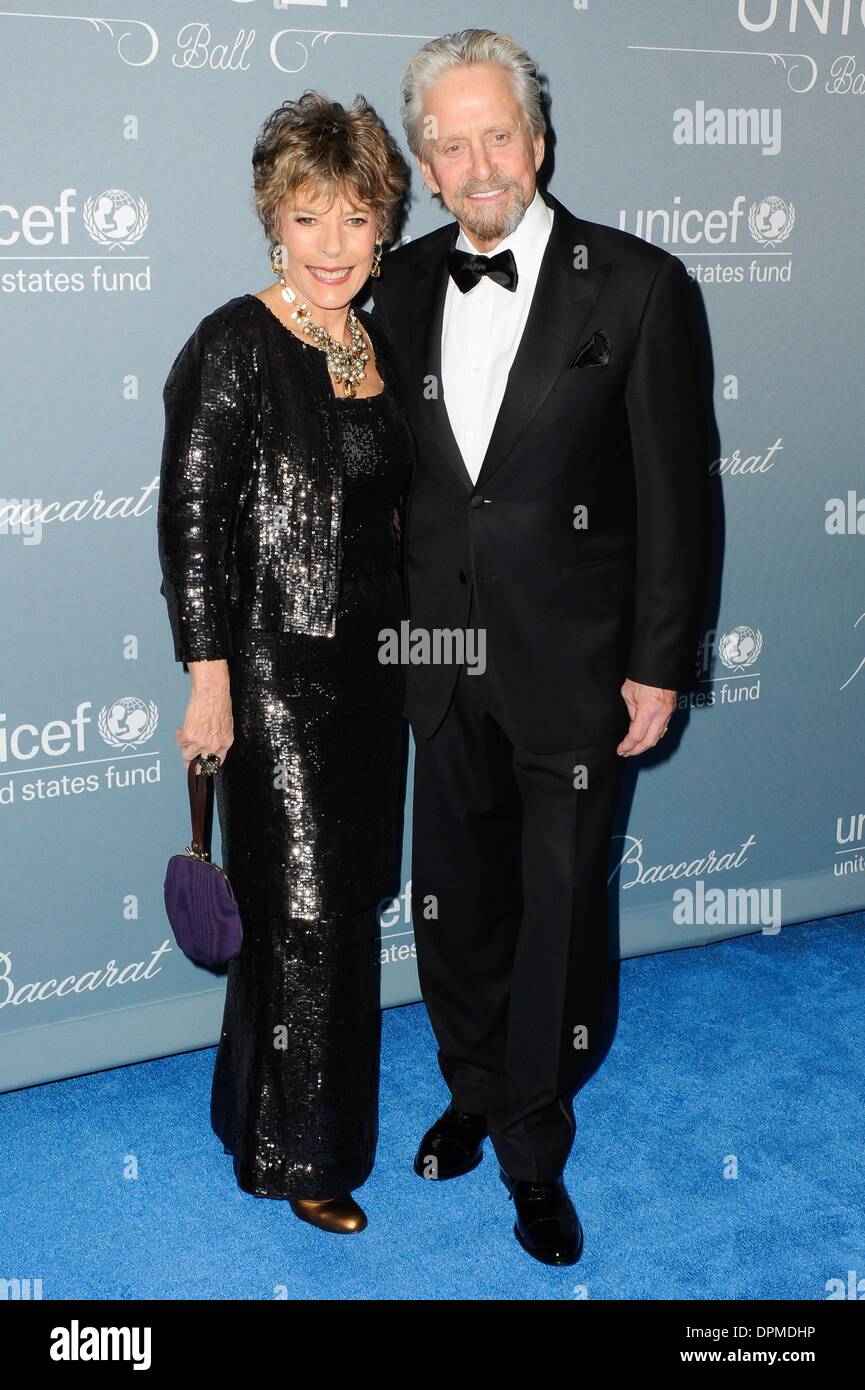 Los Angeles, CA, USA. 14th Jan, 2014. Dean Kaye, Michael Douglas at ...