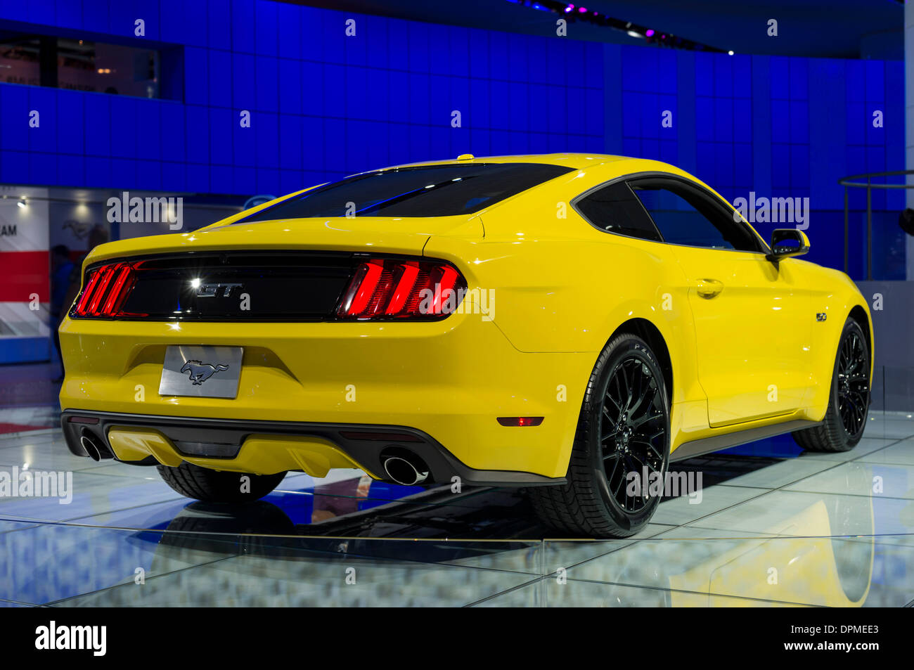 Ford mustang auto show hi-res stock photography and images - Alamy