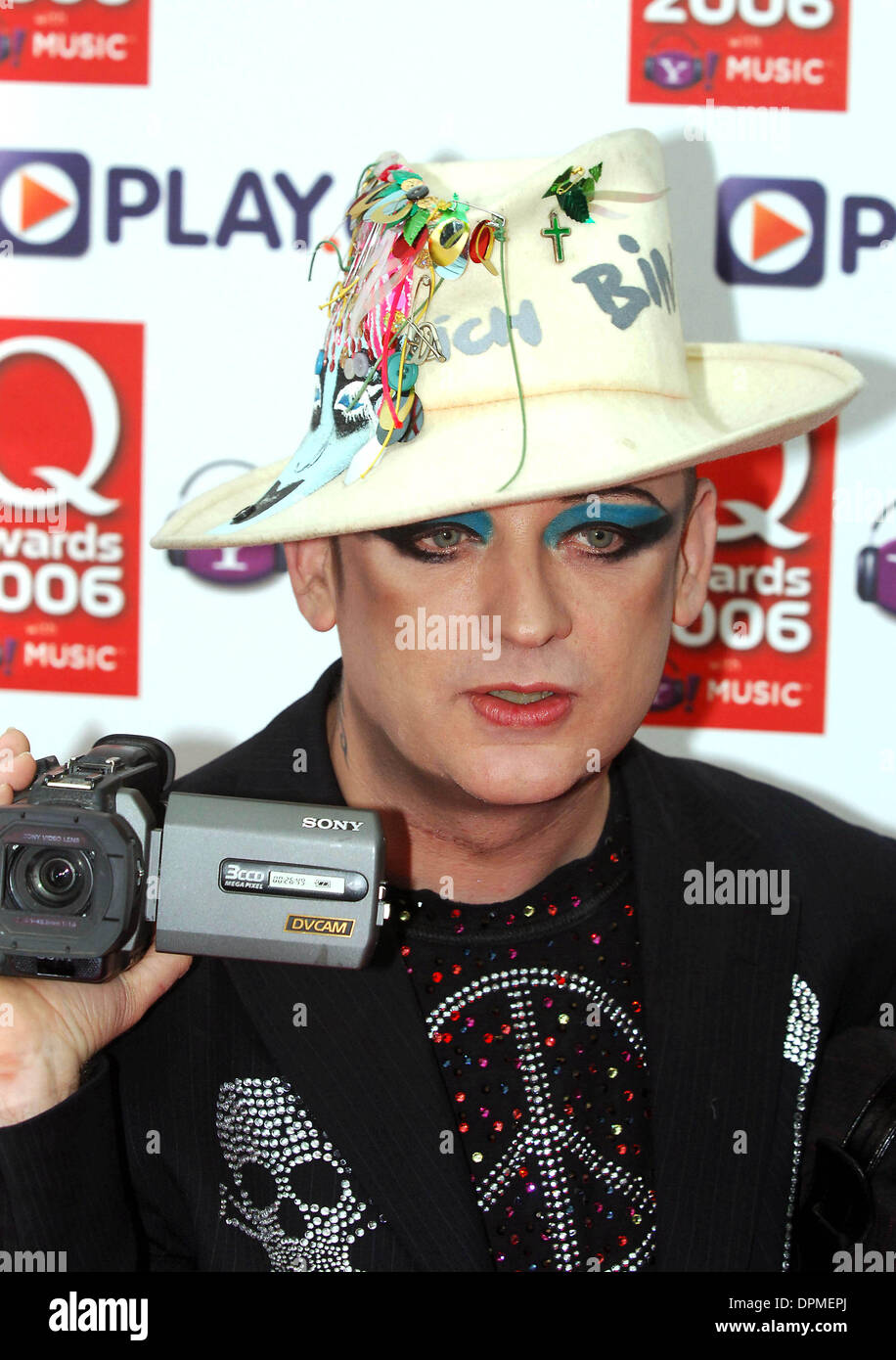 Oct. 30, 2006 - London 10-30-2006, Great Britain - .063441 30/10/06.Boy ...