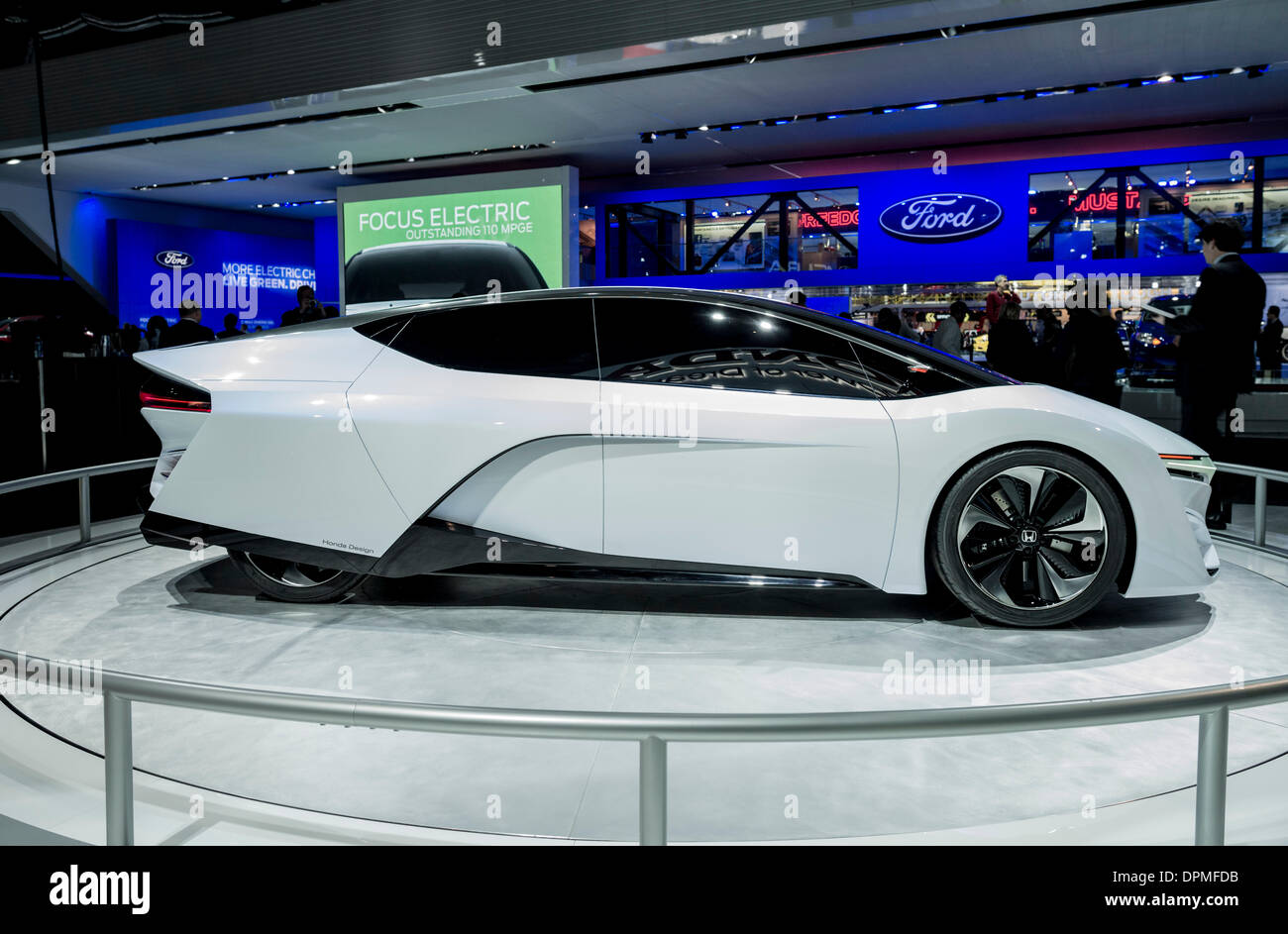 Honda fcev fuel cell hi-res stock photography and images - Alamy