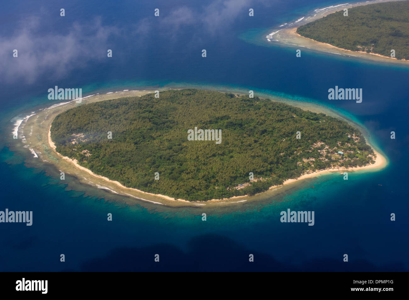 Aerial view of Wala island, off the island of Male Kula, Vanuatu Stock ...