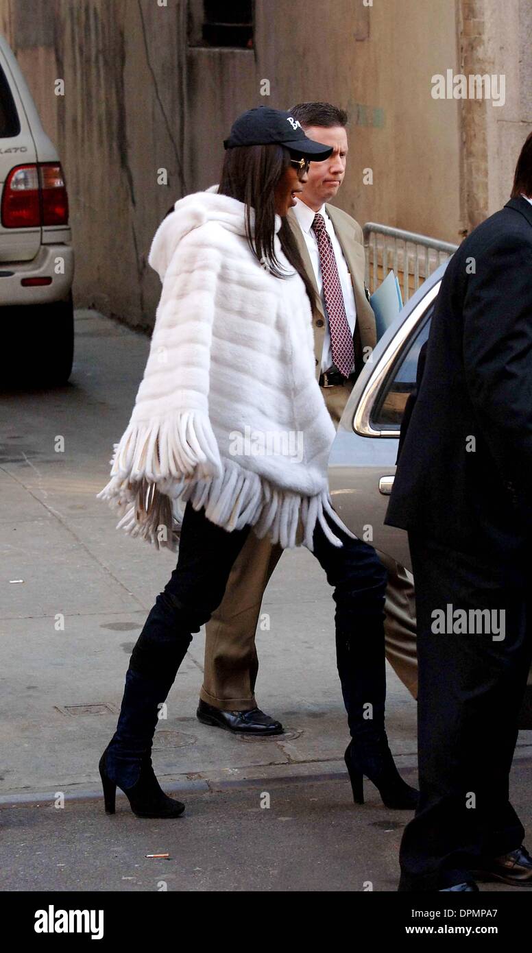 Mar. 31, 2006 - New York, NEW YORK - Naomi Campbell 's perp walk ...