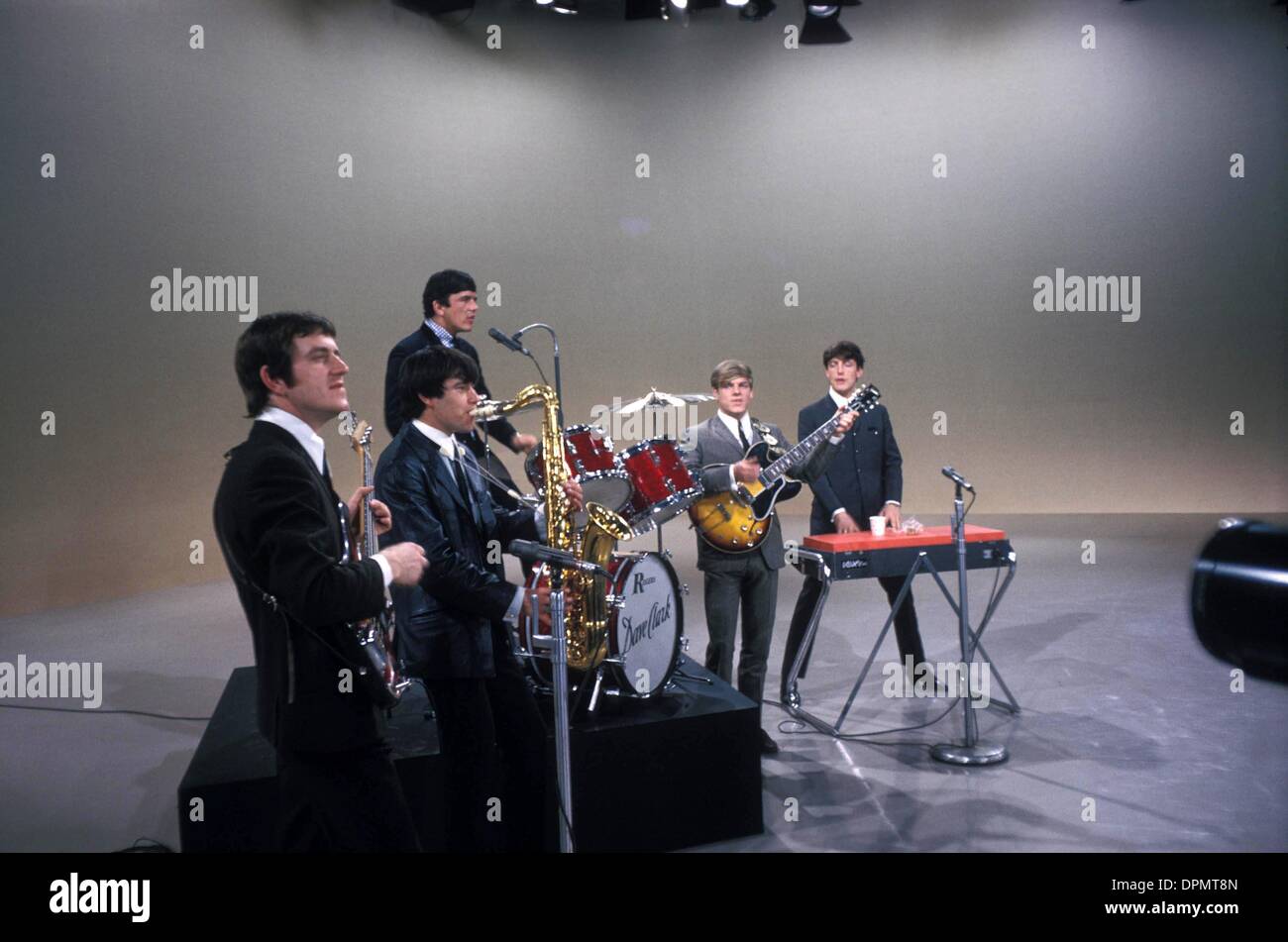Dec 12 1964 hi-res stock photography and images - Alamy