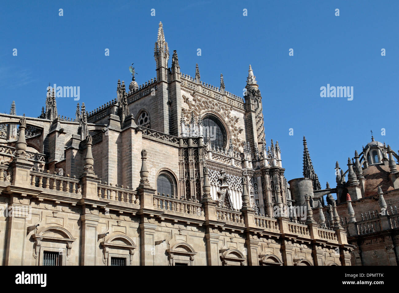 Facade cathedral sevilla spain hi-res stock photography and images - Alamy