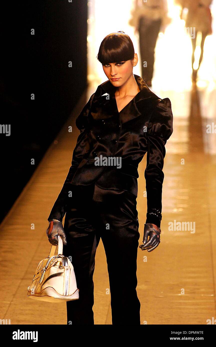 Baby phat runway hi-res stock photography and images - Alamy