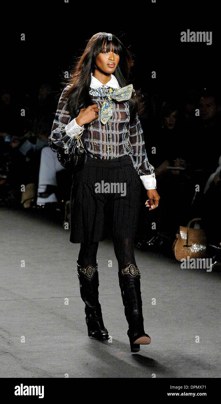 Feb. 8, 2006 - Los Angeles, CALIFORNIA, USA - K46704KR.OLYMPUS FASHION ...