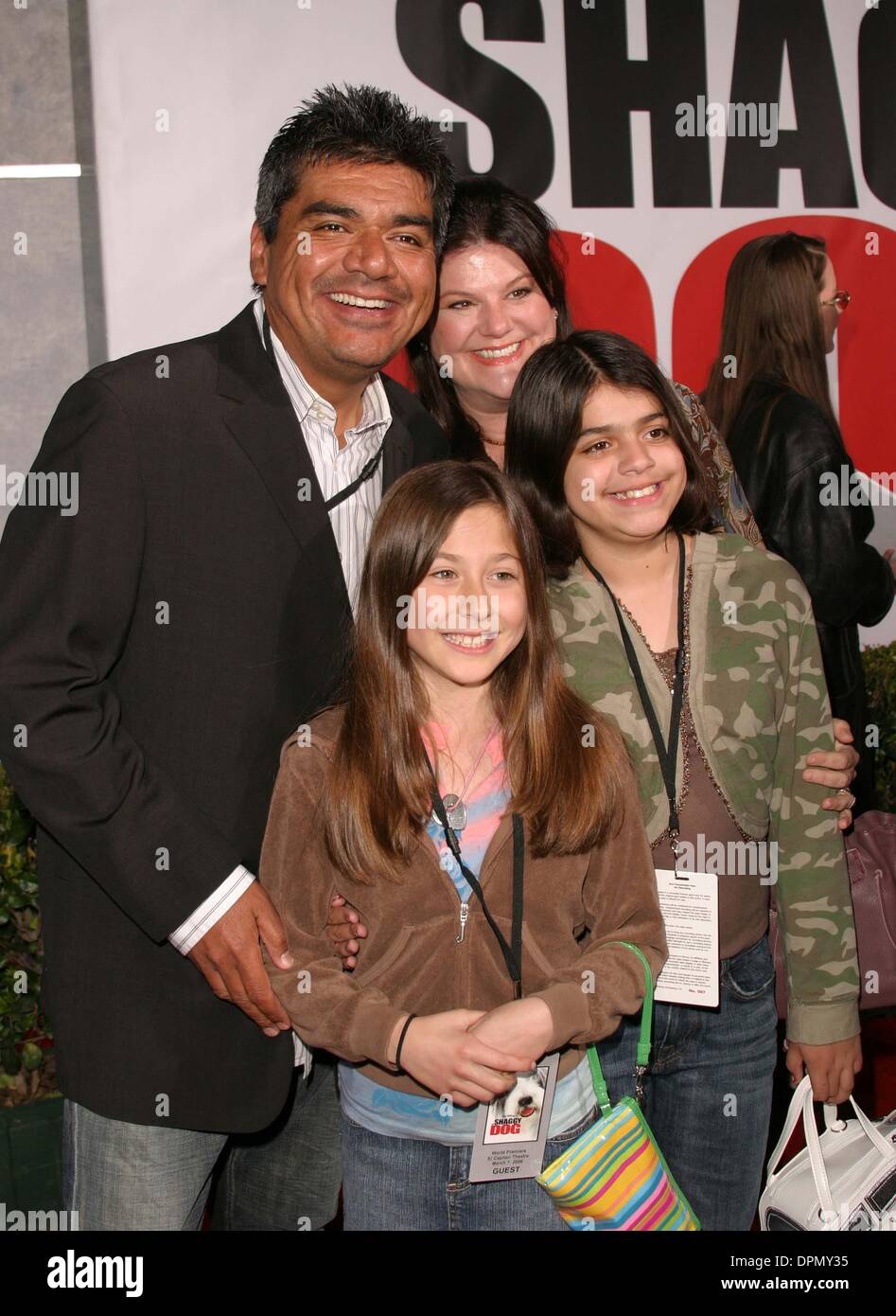 George lopez and family hi-res stock photography and images - Alamy
