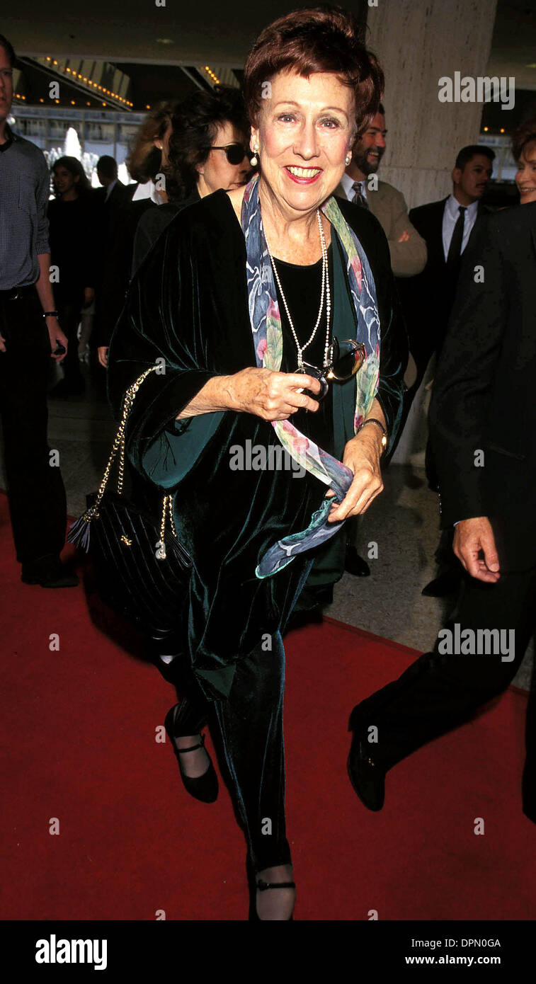 Dec 29 2005 jean stapleton hi-res stock photography and images - Alamy