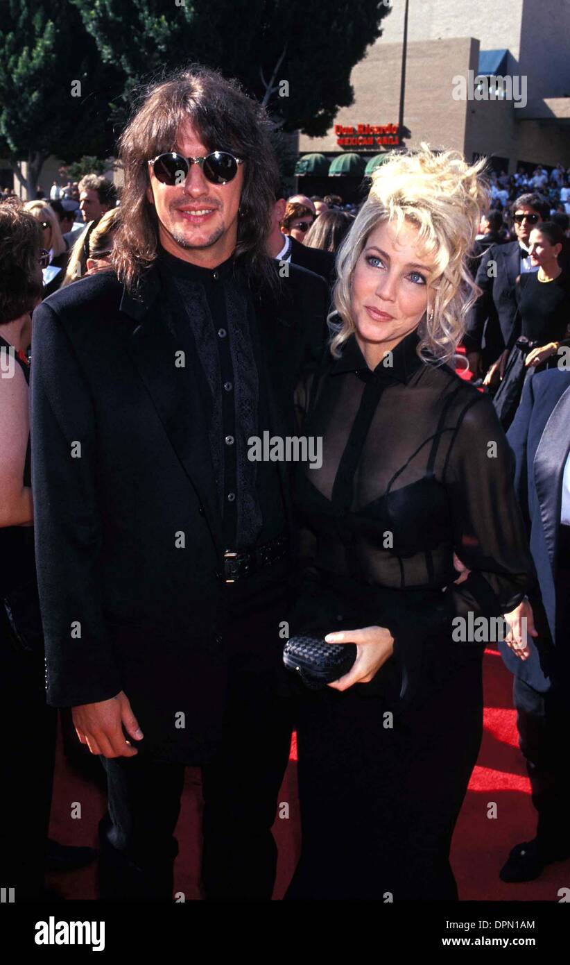 Feb. 7, 2006 - L9217LR.EMMY AWARDS.HEATHER LOCKLEAR AND RICHIE SAMBORA ...