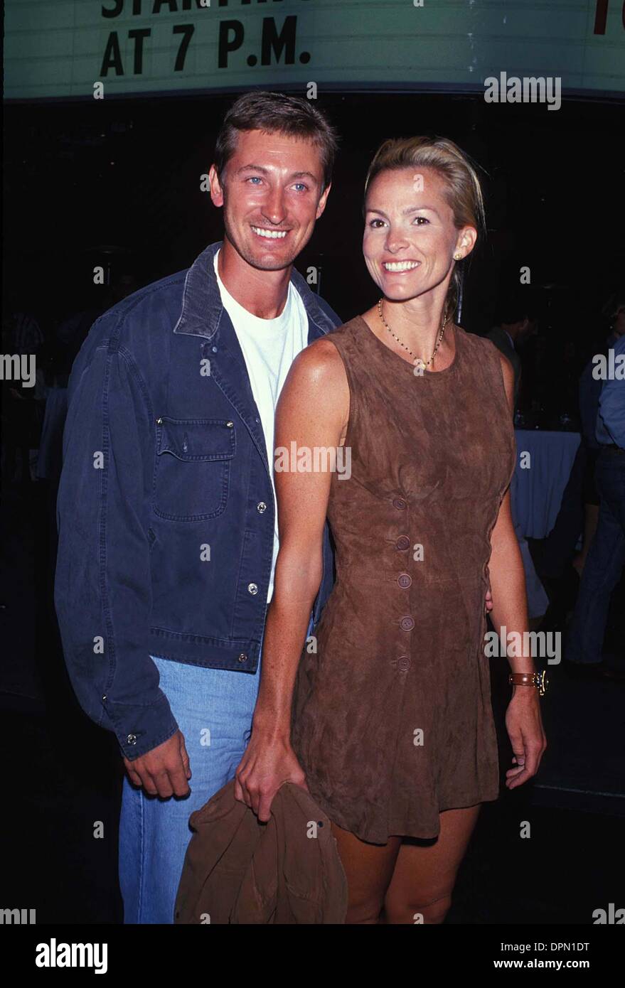 Lisa wayne hi-res stock photography and images - Alamy