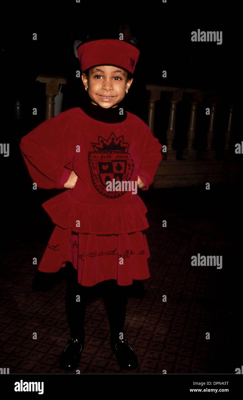 Dec. 8, 2005 - F9587.RAVEN-SYMONE 1990.Â© MICHAEL FERGUSON-(Credit ...