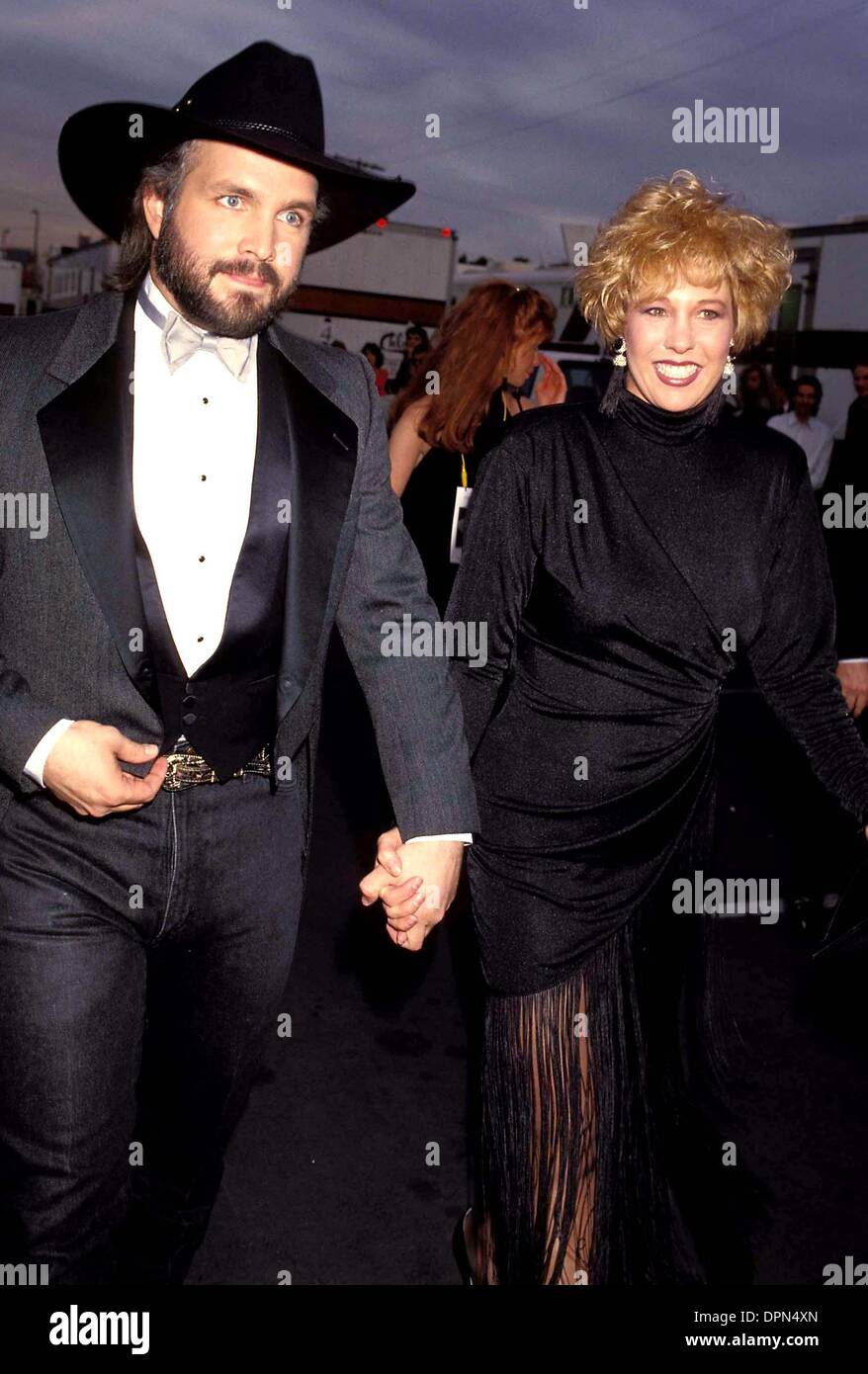 Garth brooks 1993 hi-res stock photography and images - Alamy