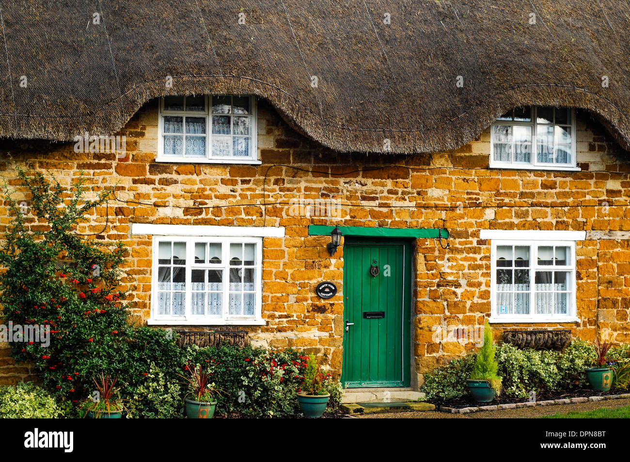 Rockingham cottage hi-res stock photography and images - Alamy