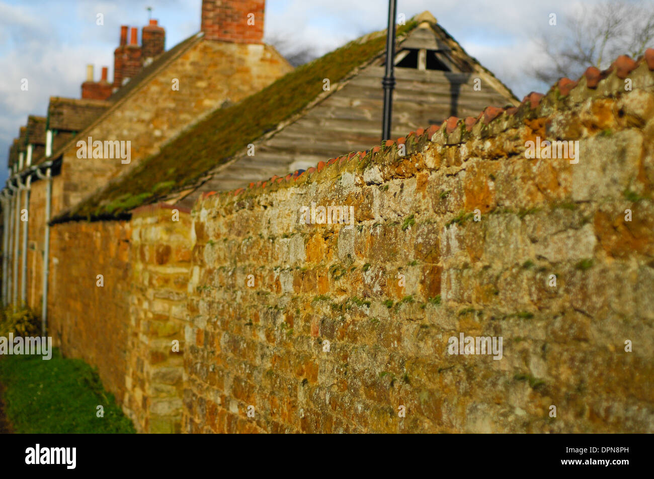 Rockingham village Northamptonshire cottage house Stock Photo - Alamy