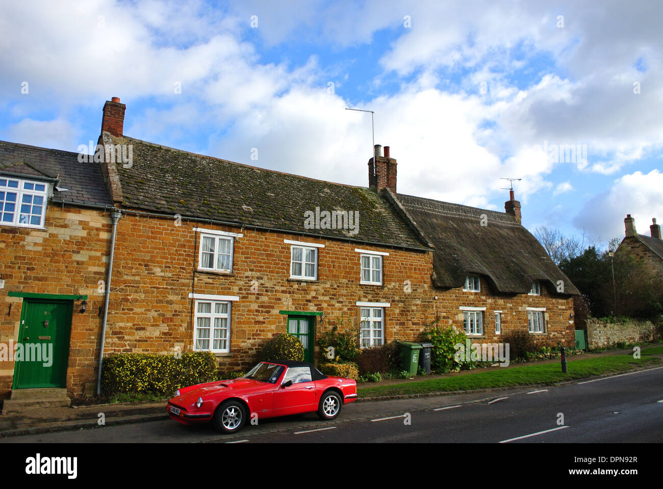Rockingham cottage hi-res stock photography and images - Alamy