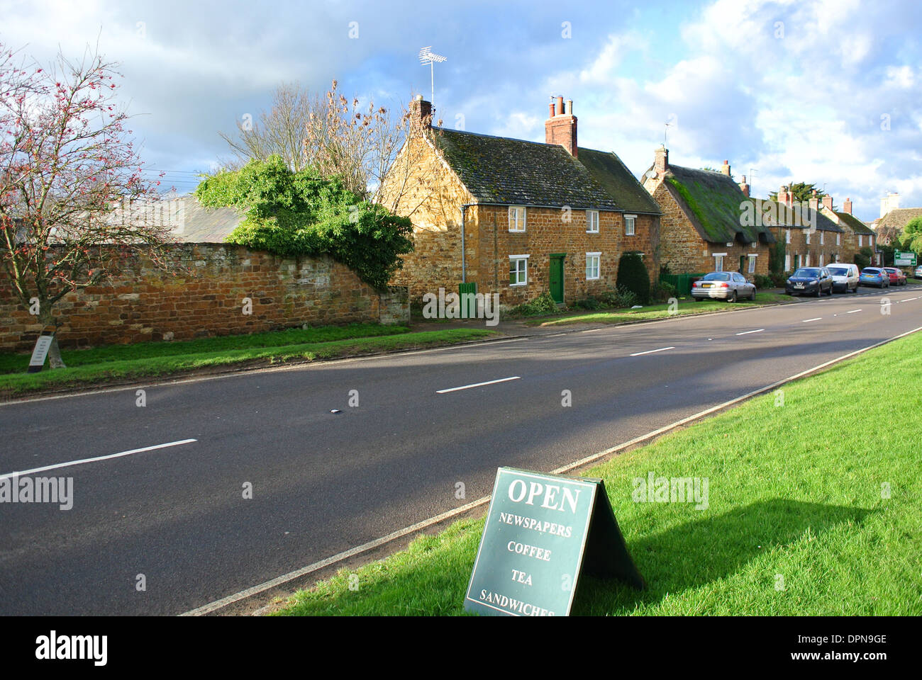 Rockingham cottage hi-res stock photography and images - Alamy