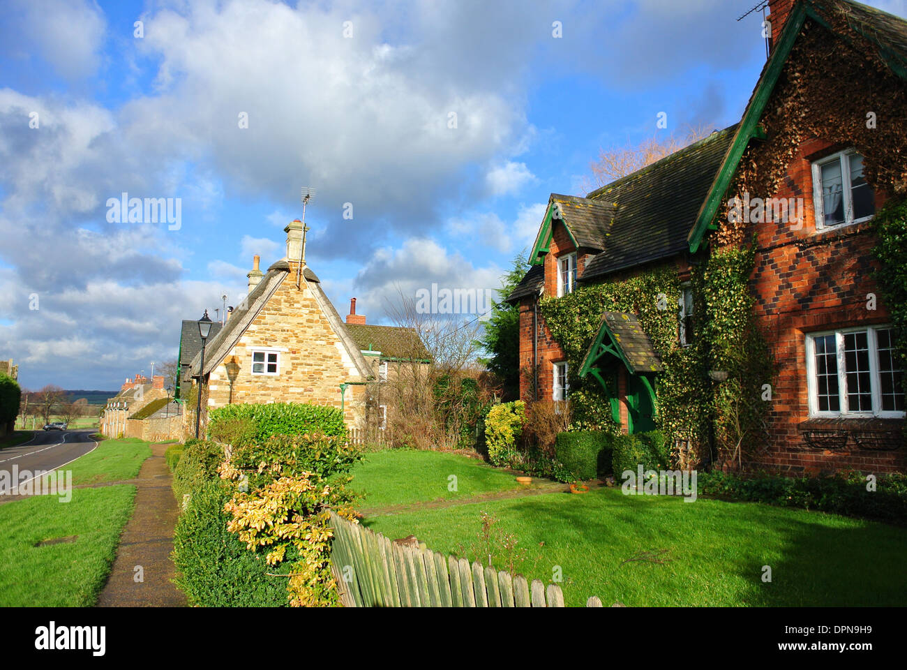 Rockingham cottage hi-res stock photography and images - Alamy