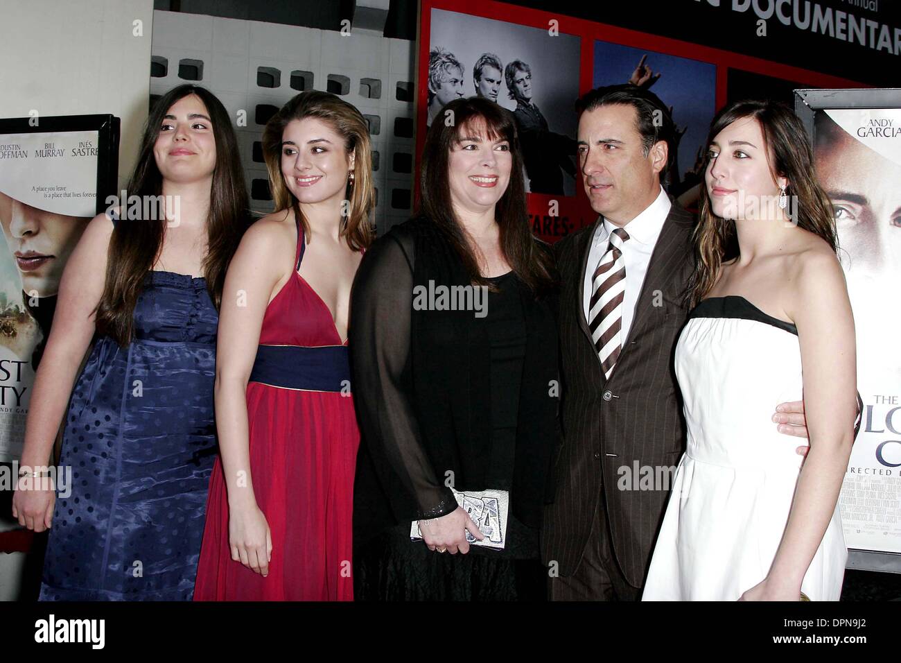 Apr. 17, 2006 - Hollywood, CALIFORNIA, USA - ANDY GARCIA, HIS WIFE AND ...
