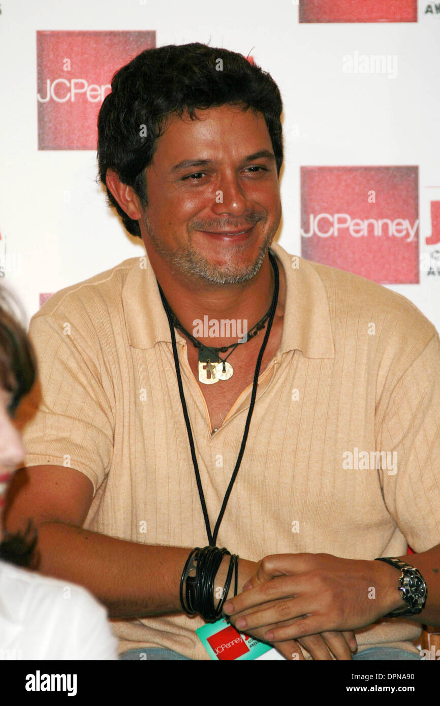June 13, 2006 - Los Angeles, CALIFORNIA, USA - ALEJANDRO SANZ - .JC ...