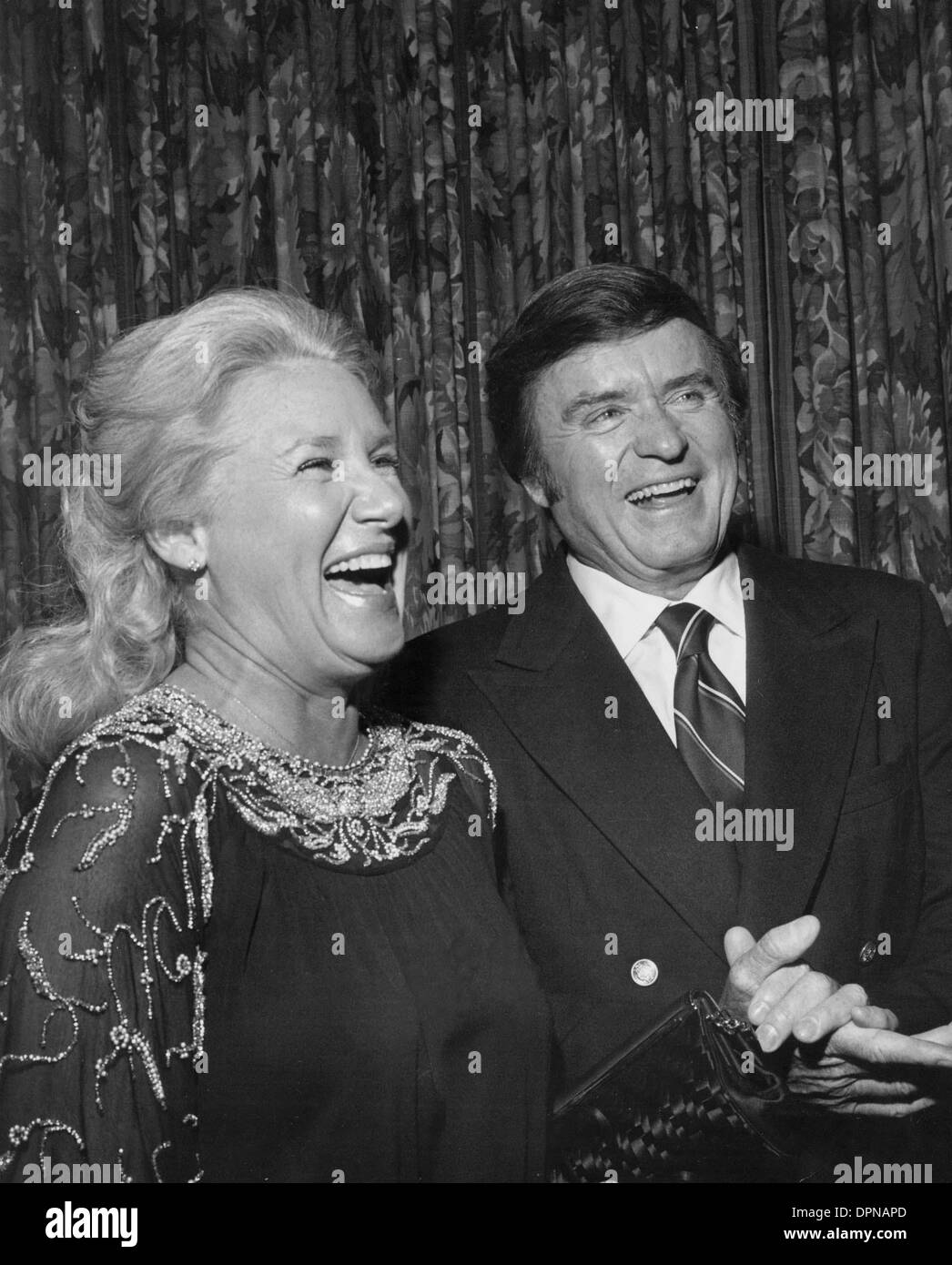 Aug. 11, 2006 - MIKE DOUGLAS WITH HIS WIFE GENEVIEVE PURNELL. NATE ...