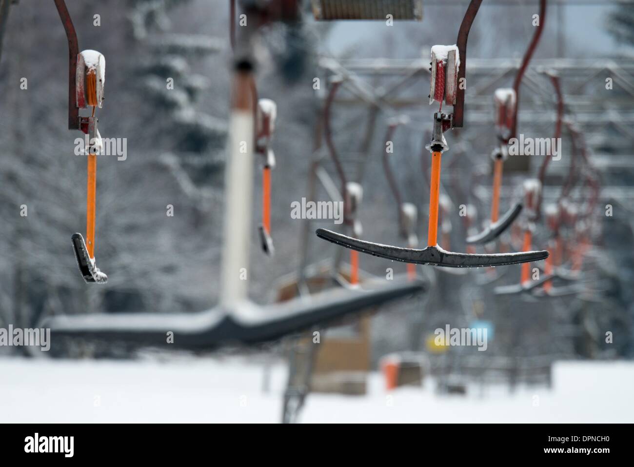 Snowlift hi-res stock photography and images - Alamy