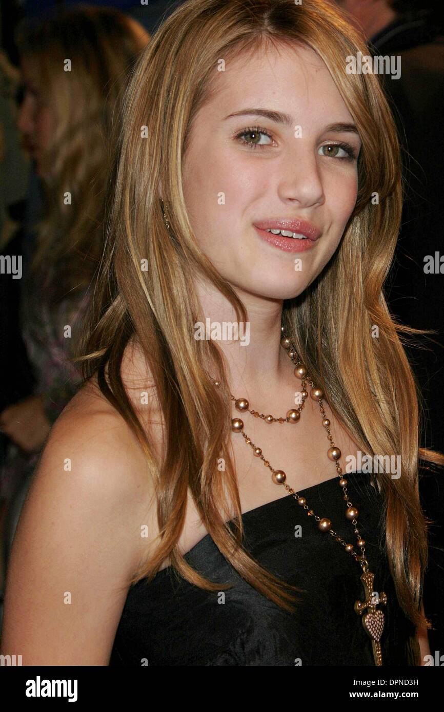 Emma stone world premiere of hi-res stock photography and images - Alamy