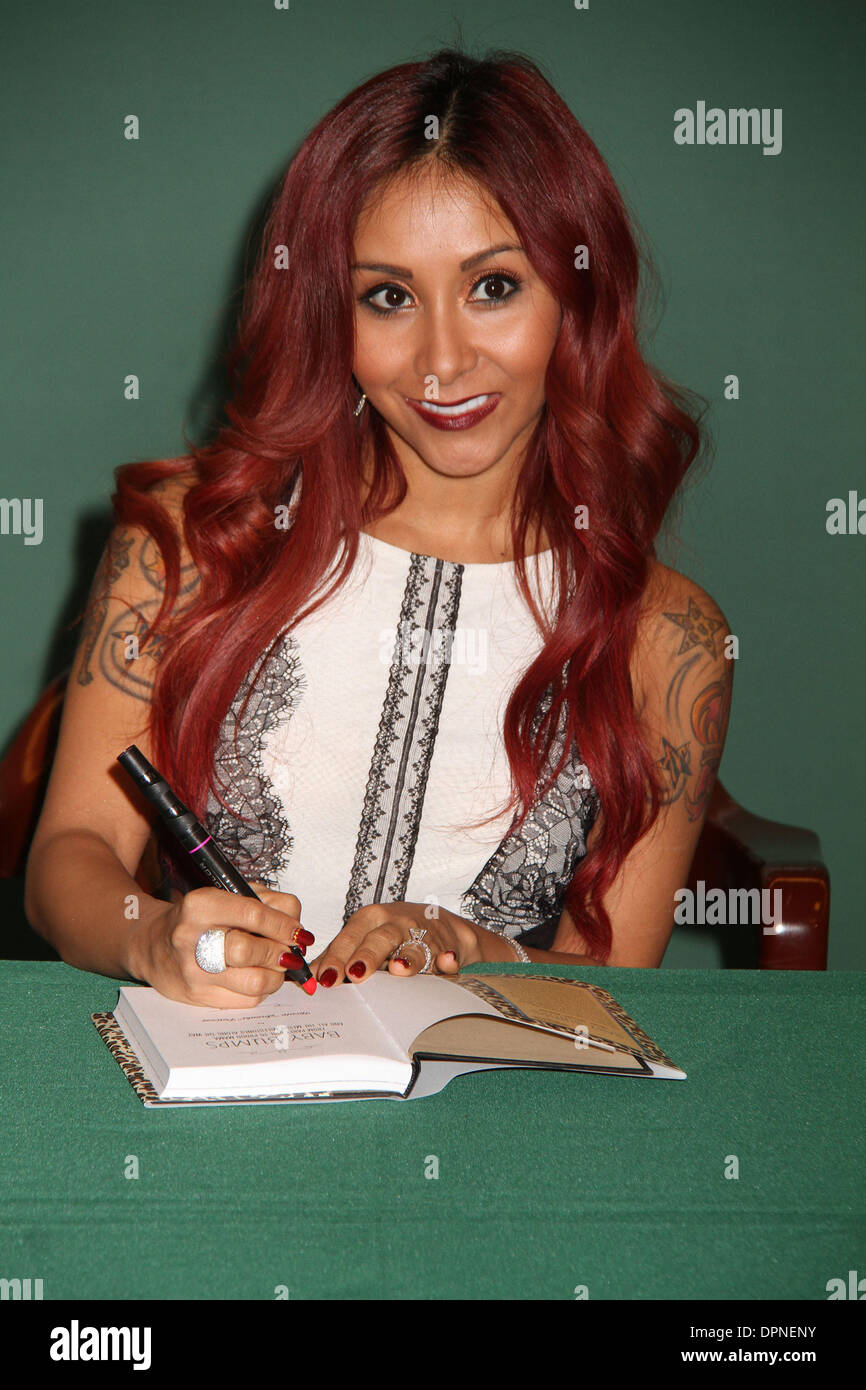 Huntington, New York, USA. 15th Jan, 2014. Reality star NICOLE POLIZZI ...