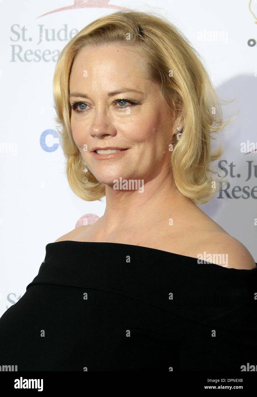 Sept. 15, 2006 - Beverly Hills, CALIFORNIA, USA - CYBIL SHEPARD ...