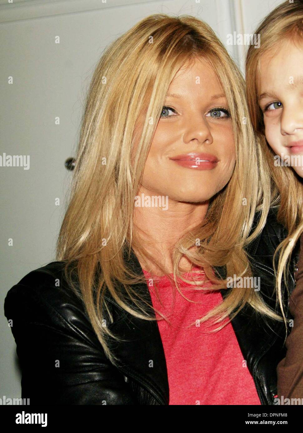 Donna d'errico, baywatch High Resolution Stock Photography and Images ...