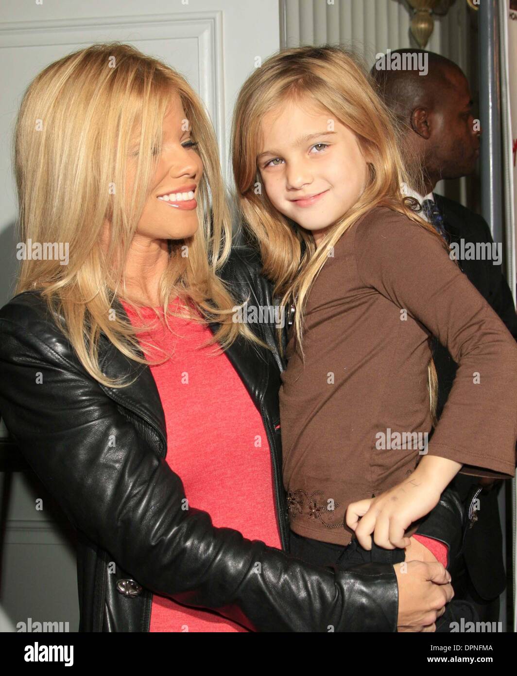 Oct. 30, 2006 - Santa Monica, CALIFORNIA, USA - DONNA D'ERRICO AND ...