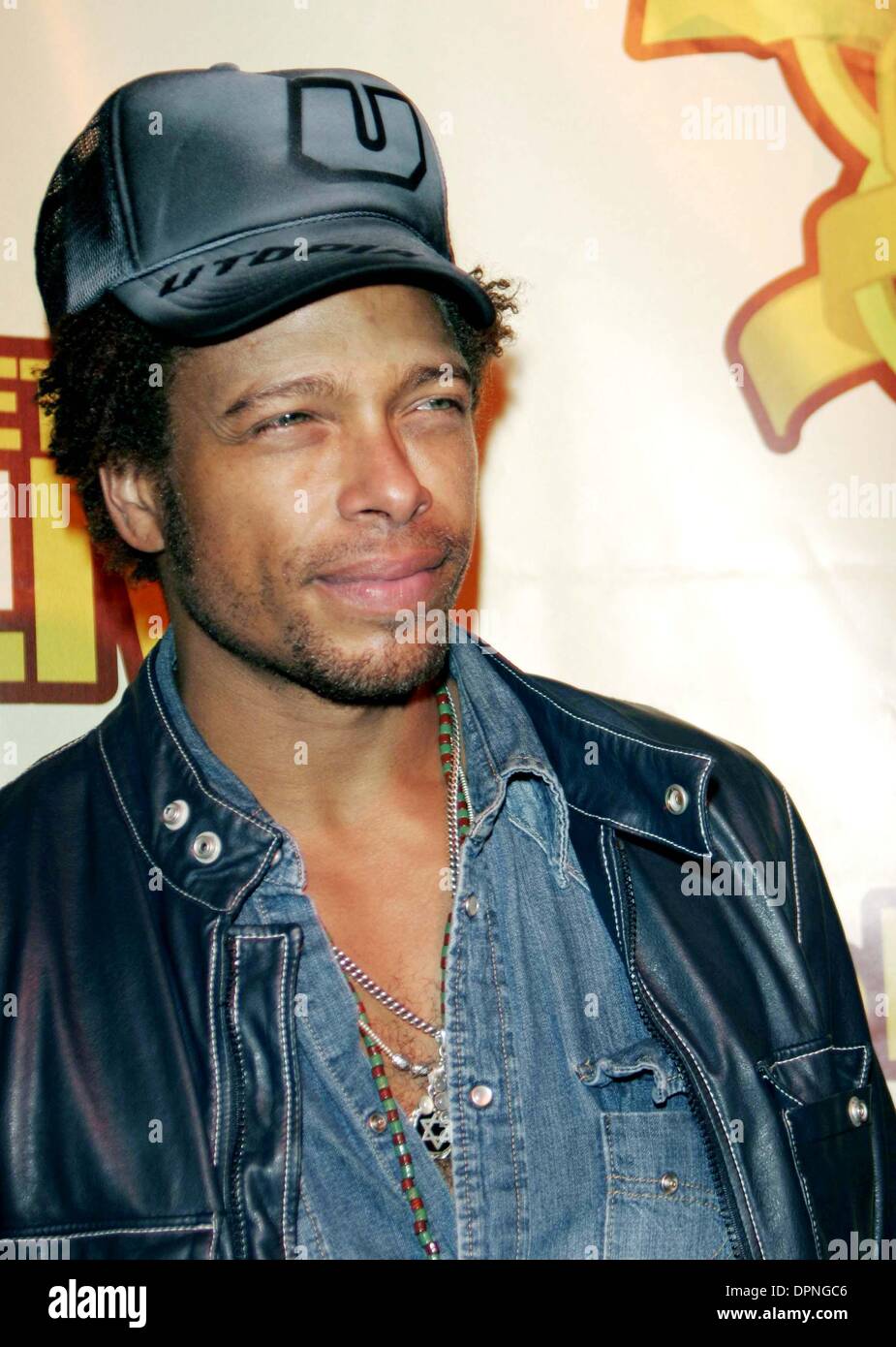 Feb. 6, 2006 - Hollywood, CALIFORNIA, USA - GARY DOURDAN -.THE PEAPOD ...