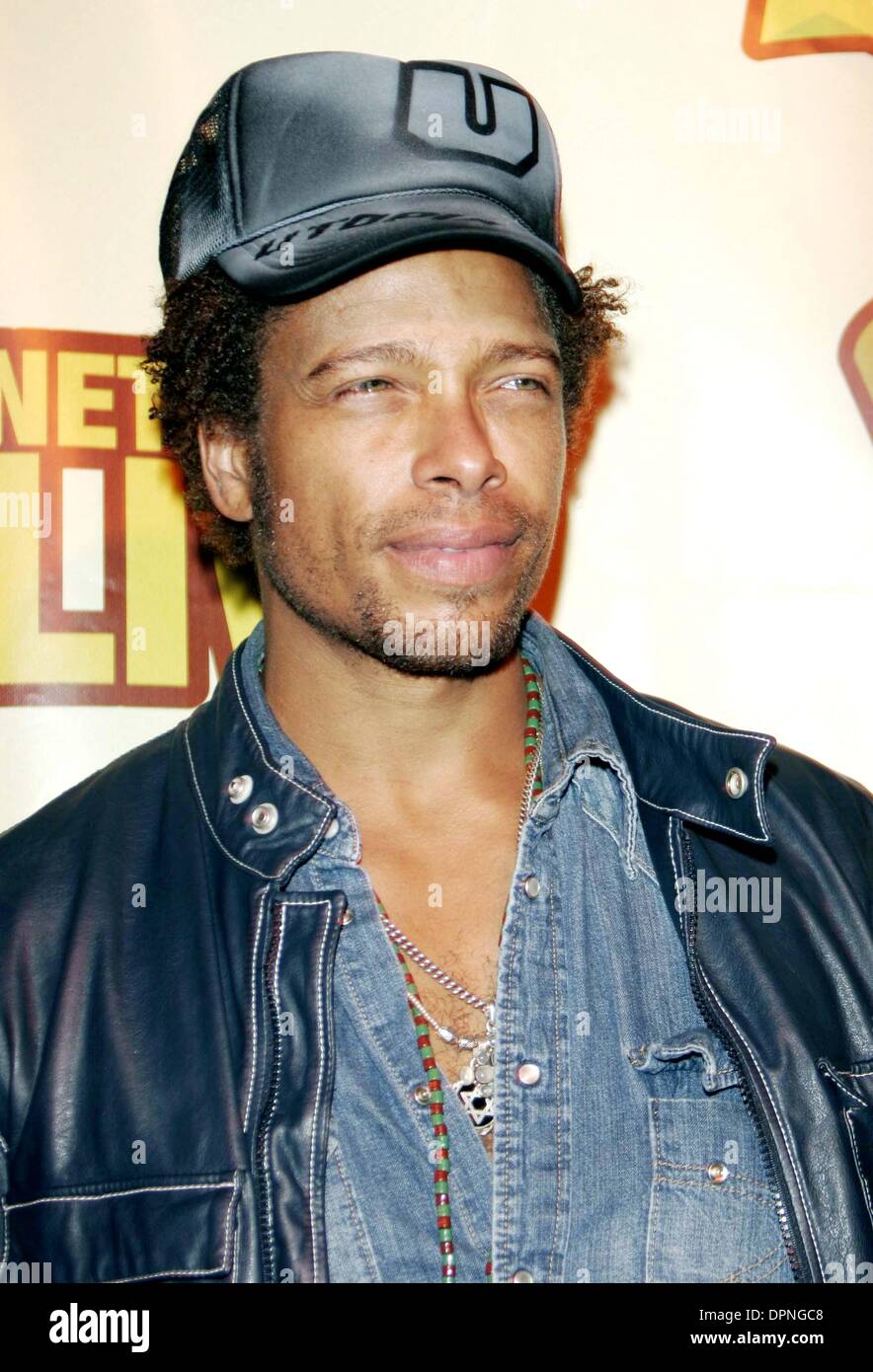 Feb. 6, 2006 - Hollywood, CALIFORNIA, USA - GARY DOURDAN -.THE PEAPOD ...