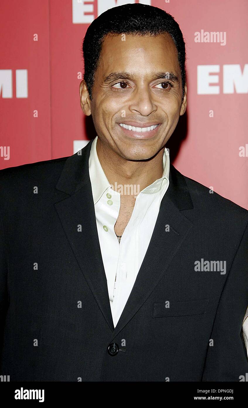Jon secada hi-res stock photography and images - Alamy