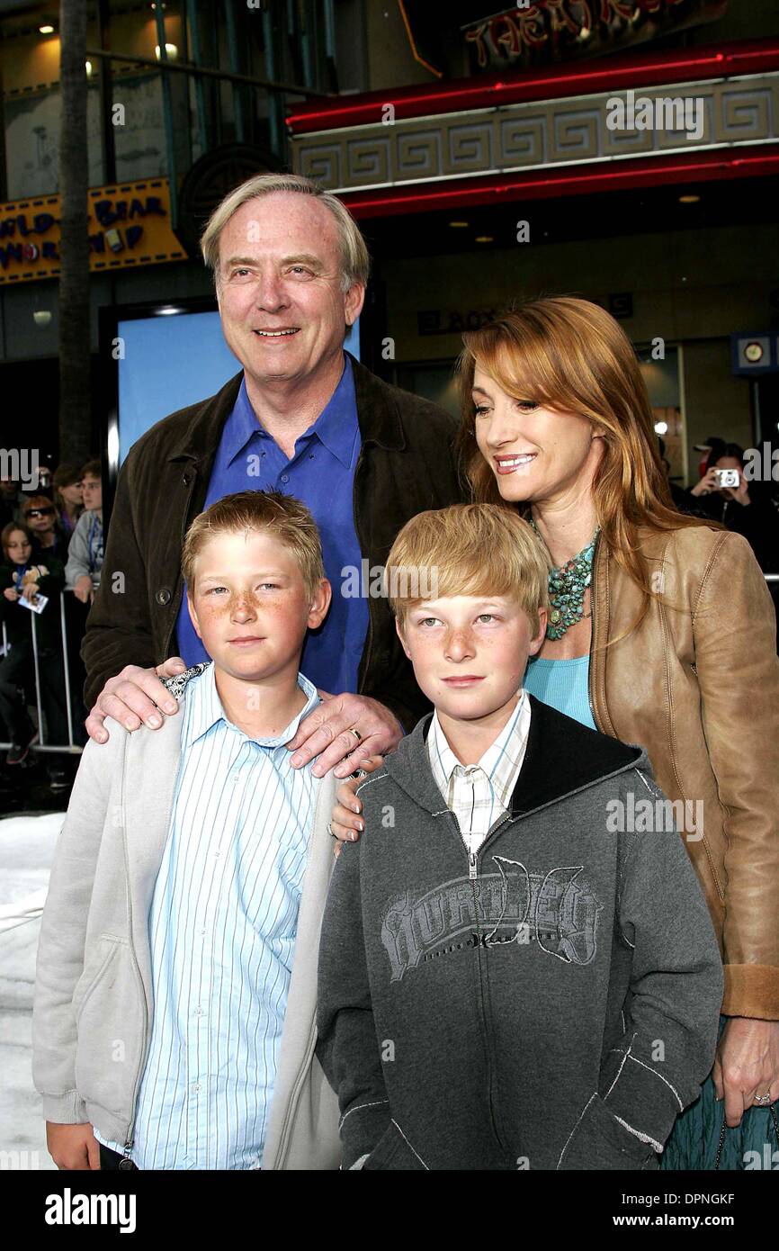 Mar. 19, 2006 - Hollywood, CALIFORNIA, USA - JANE SEYMOUR, JAMES KEACH ...