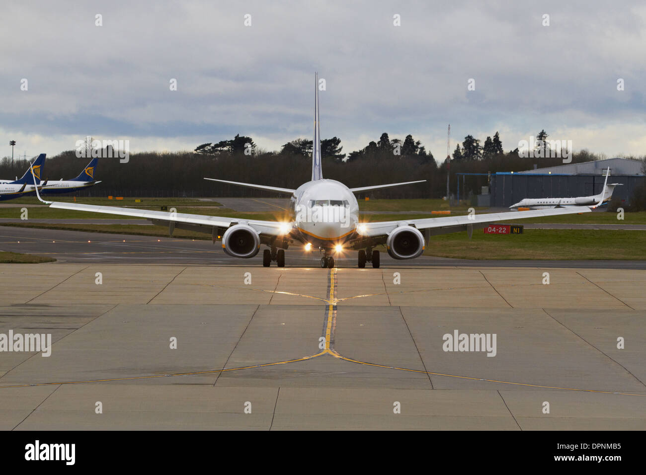 View of ryanair hi-res stock photography and images - Alamy