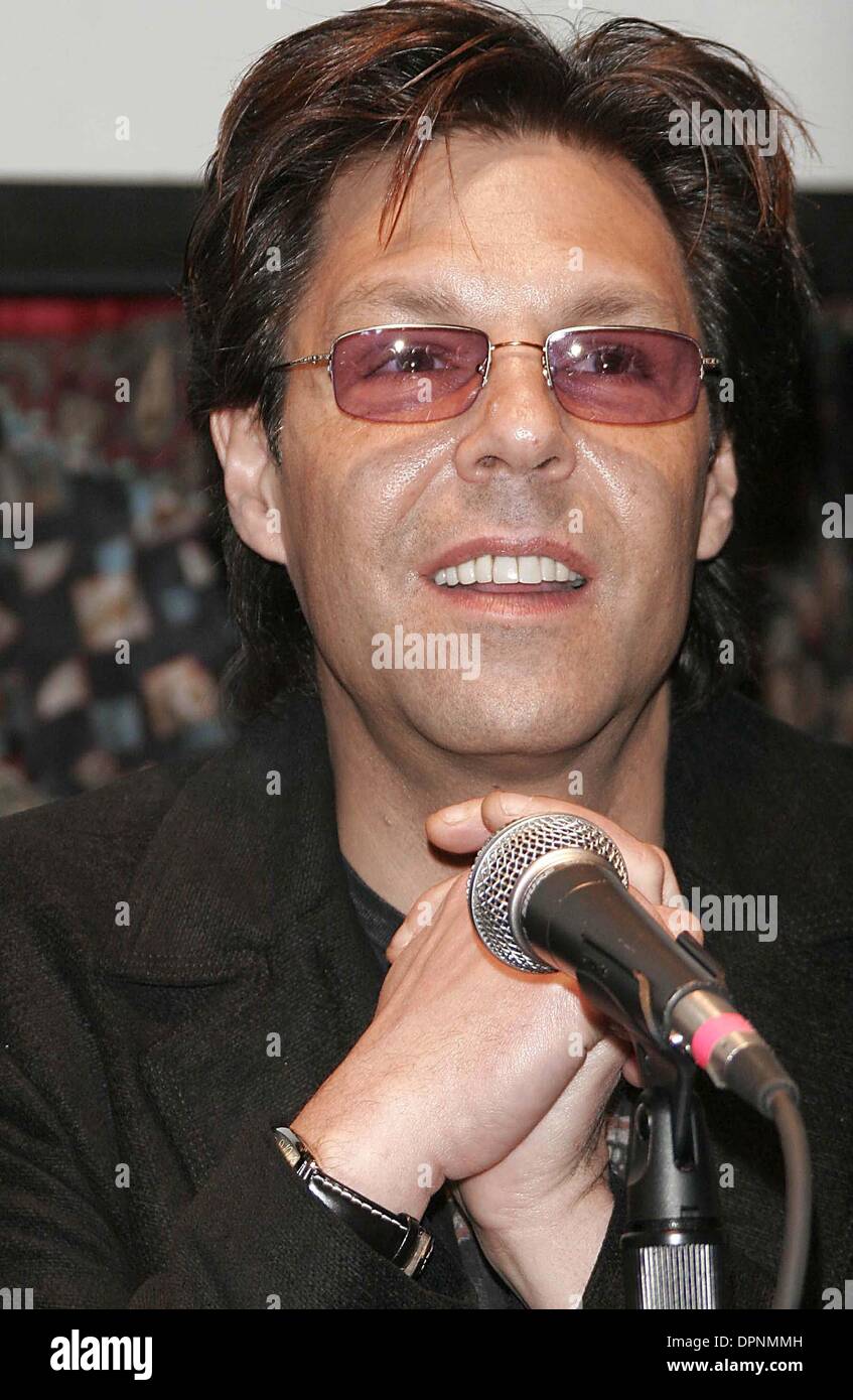 Kasim sulton hi-res stock photography and images - Alamy
