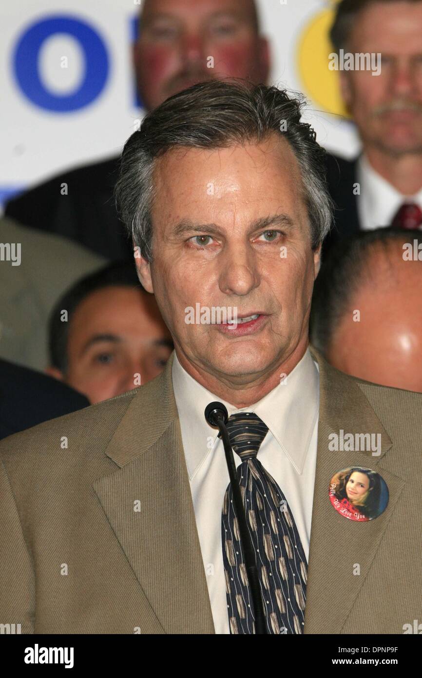 Aug. 17, 2006 - Santa Monica, CALIFORNIA, USA - MARK KLAAS -.ARNOLD ...