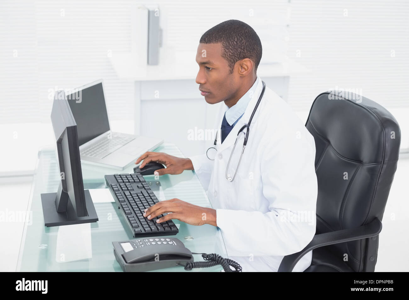 Electronic medical chair hi-res stock photography and images - Alamy