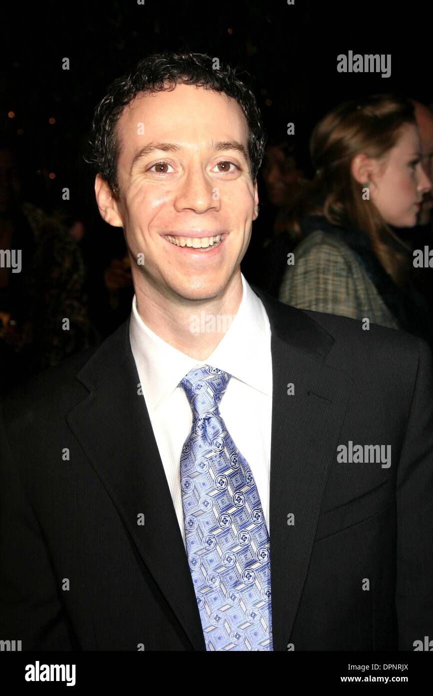 Kevin sussman hi-res stock photography and images - Alamy