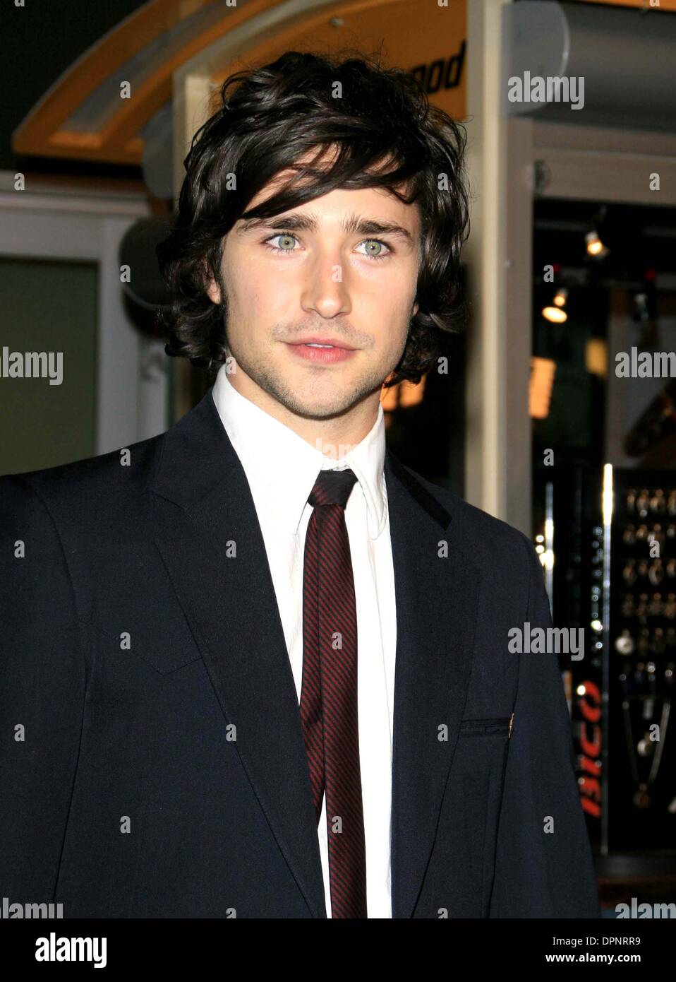 Dec. 13, 2006 - Hollywood, CALIFORNIA, USA - MATT DALLAS -.THE PAINTED ...