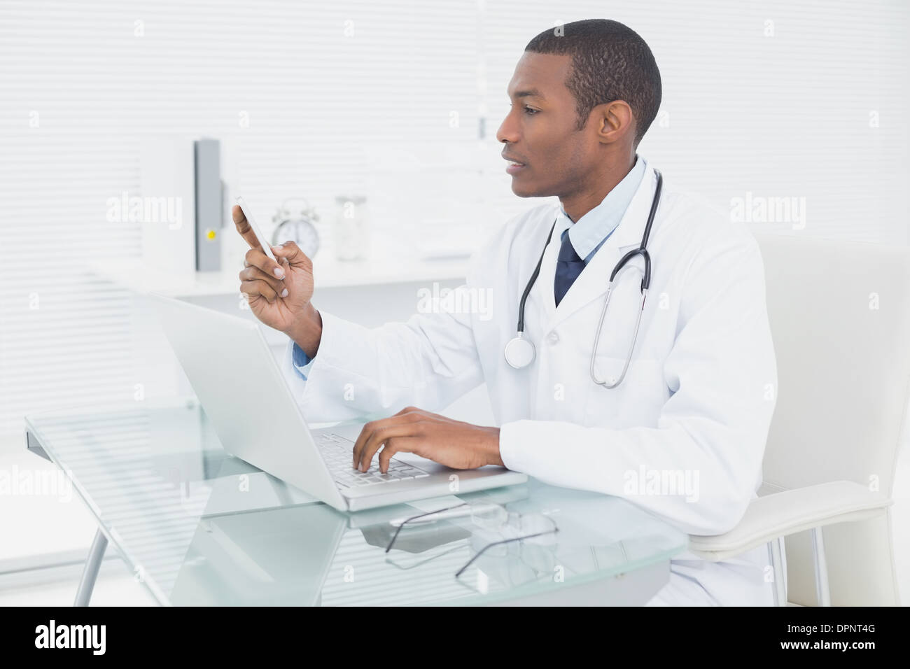 Mobile medical office hi-res stock photography and images - Alamy